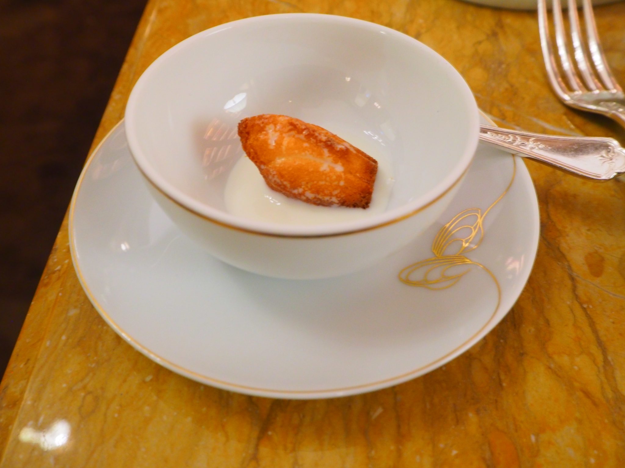 French Afternoon Tea at The Ritz Paris - Review (English/Anglais)